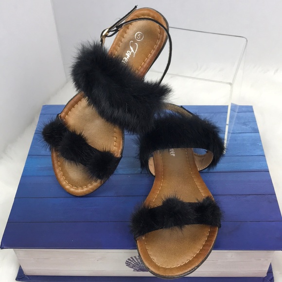 Forever 21 | Shoes | Womens Fur Sandals | Poshmark